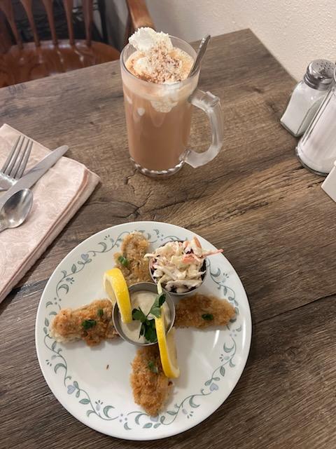 Welcome to Fishtails Cafe | Newport, Oregon Coast USA